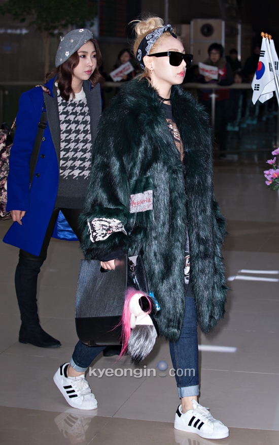 [경인포토]투애니원(2NE1) 공항패션, 씨엘 공민지 런웨이 워킹하듯이